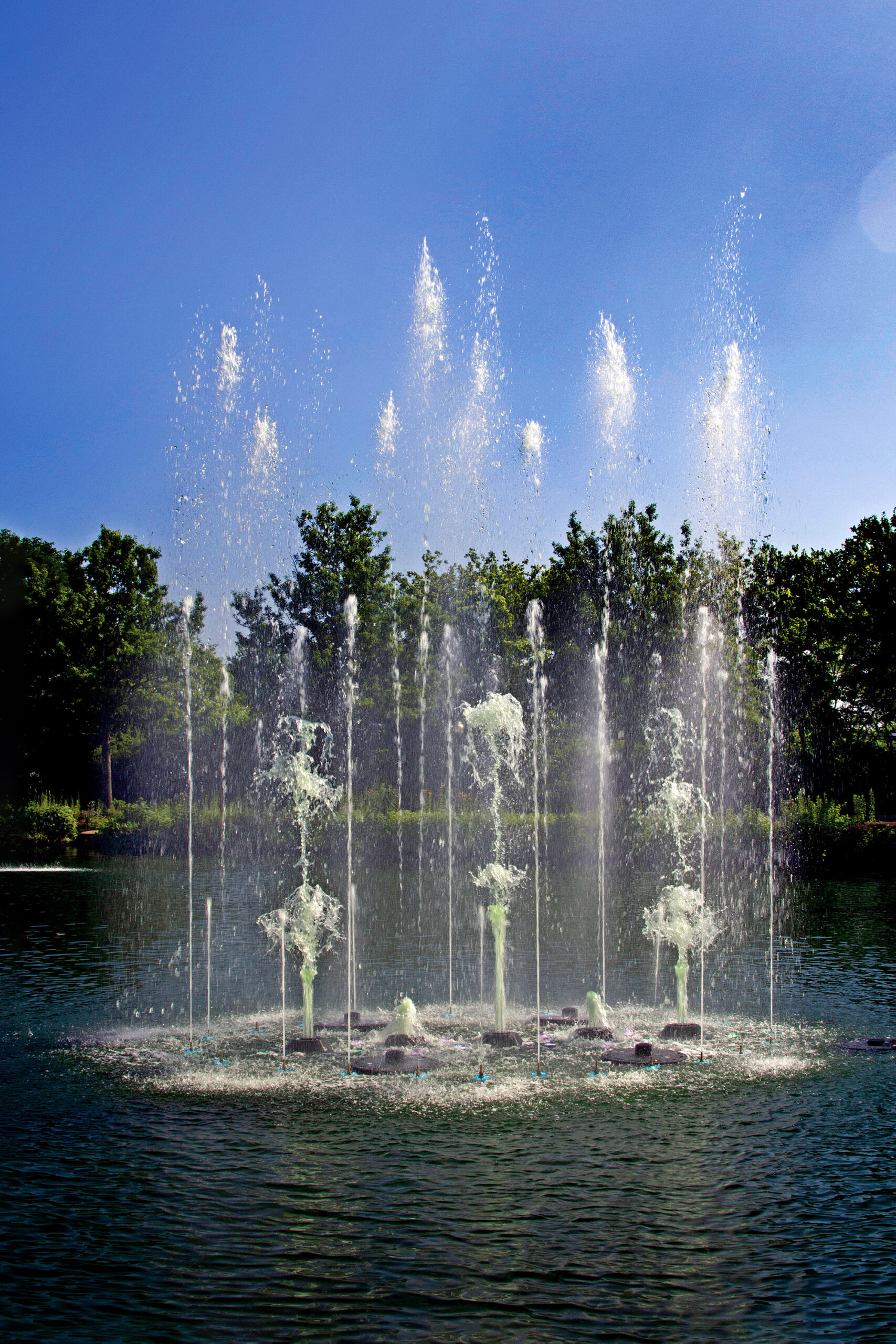 Custom Dancing Fountains During the Day – World Leading Manufacturer of ...