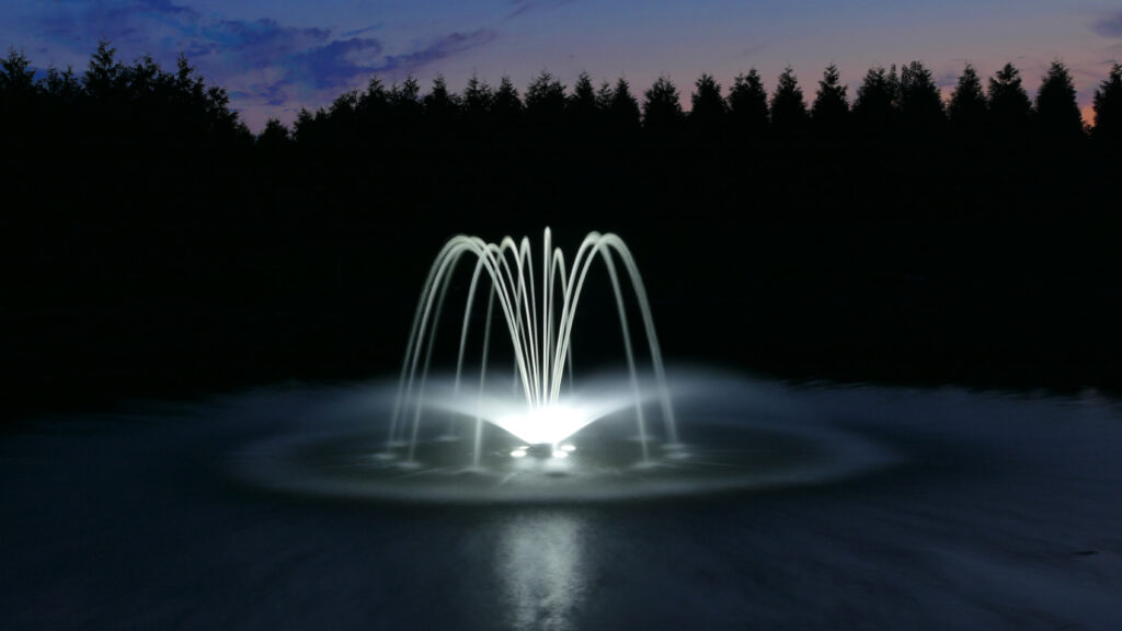 Fusion Super Lily – World Leading Manufacturer of Fountains and Display Aerators